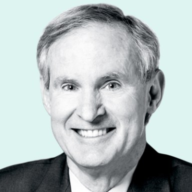 Storied British Landon family fights former money managers | Fortune