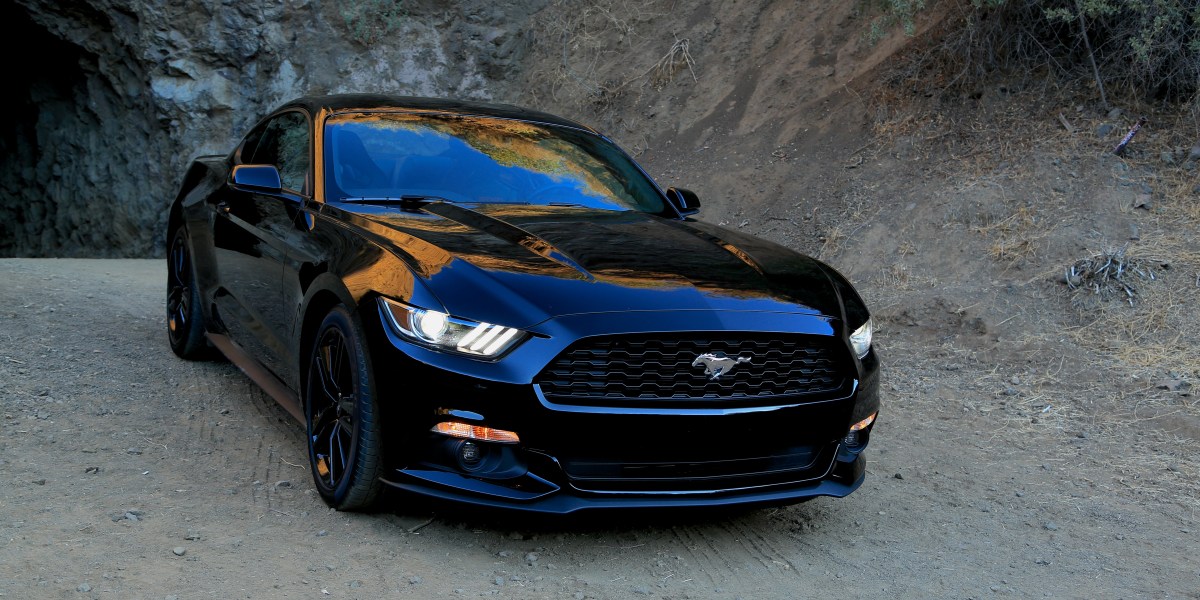 Comparing the price of the 2015 Ford Mustang and the 1965 edition | Fortune