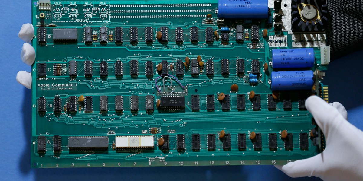 A piece of Apple history sells for $900,000 | Fortune