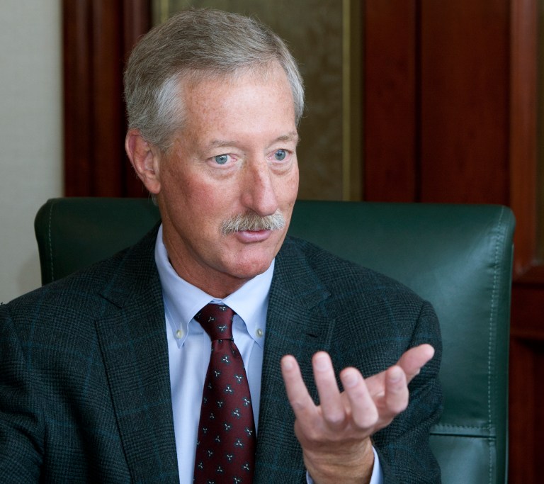 Amway Chairman Steve Van Andel defends direct selling | Fortune