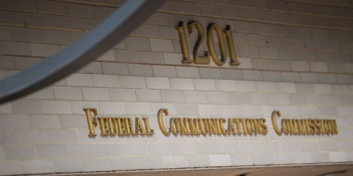 Donald Trump Picks Staunch Opponents of Net Neutrality to Oversee FCC ...