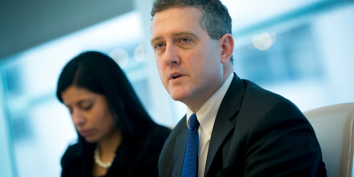 Fed's Bullard sees spring price rebound, summer rate hike | Fortune