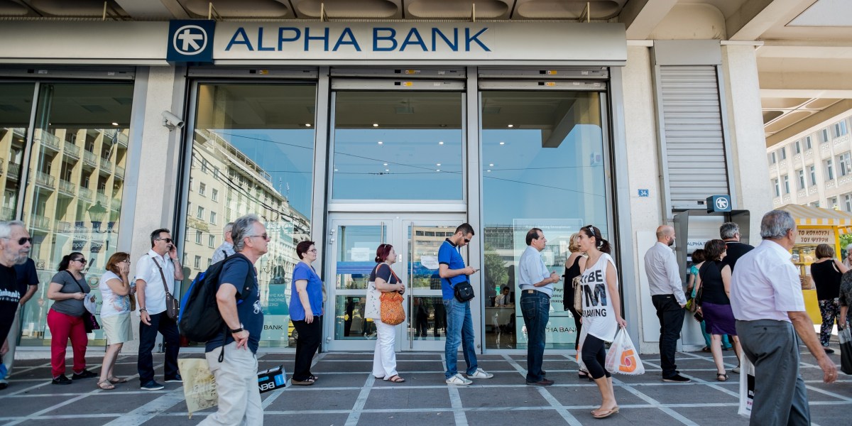 Greek banks need to raise $15.9 billion to cover bad loans | Fortune