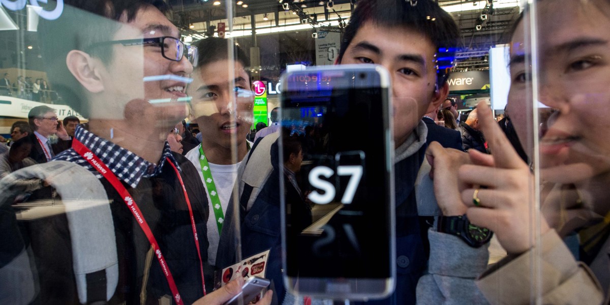 Smartphones Lift Samsung to Best Profit in Over 2 Years | Fortune