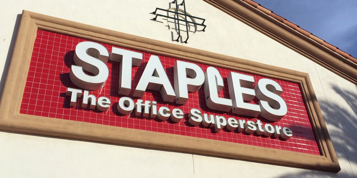 Staples to focus on mid-sized companies after Office Depot deal dies ...