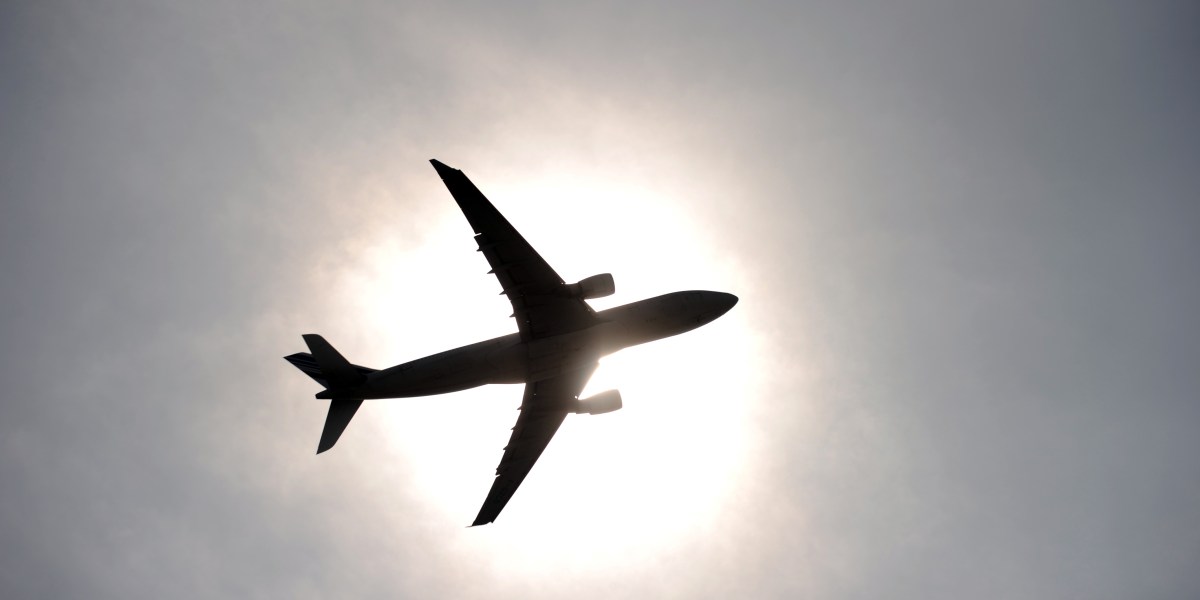 10 Travel Gadgets for Surviving Your Next Noisy Flight | Fortune