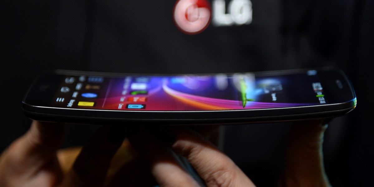 Cheap LG Phones Outselling Apple and Samsung for Prepaid Subscribers ...