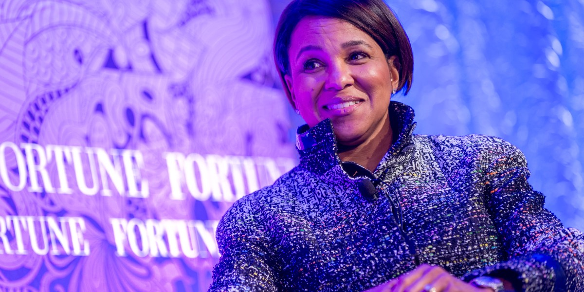 Starbucks Names Ex CEO of Sam's Club Rosalind Brewer to Be COO | Fortune