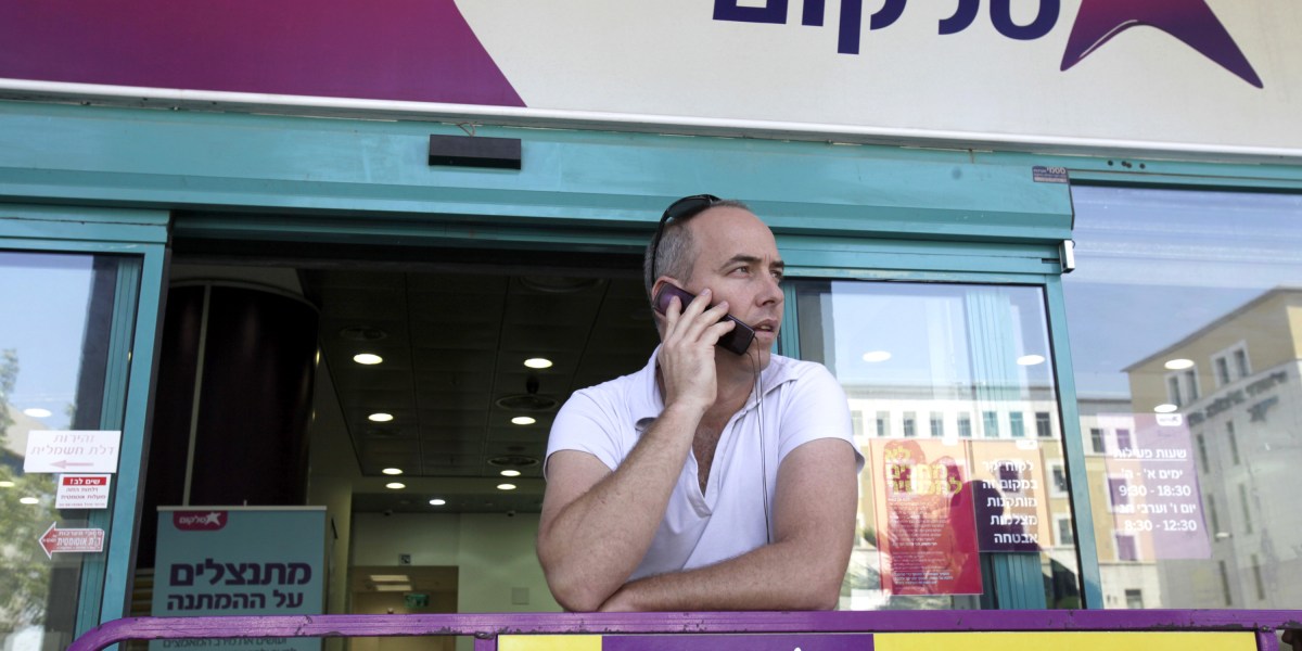 Celcom Israel Says Investors Withdrew Bid to Buy Golan Telecom | Fortune