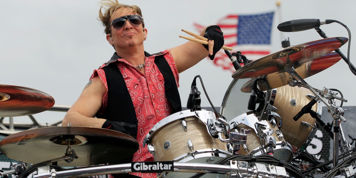 How P!NK's Drummer Gets Over Stage Fright | Fortune