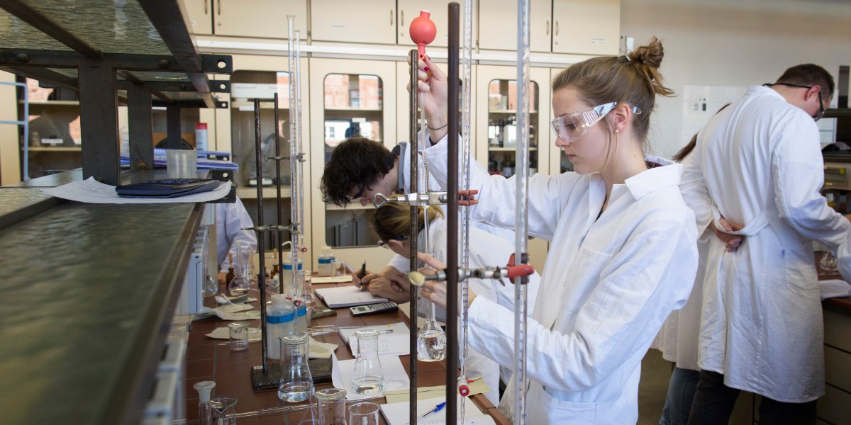 Gender Bias in Science Means Men Get Better Letters of Rec Than Women ...