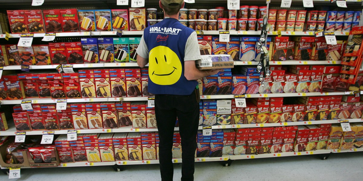 Walmart Shares Fall as Low Food Prices Hurt Overall Sales | Fortune