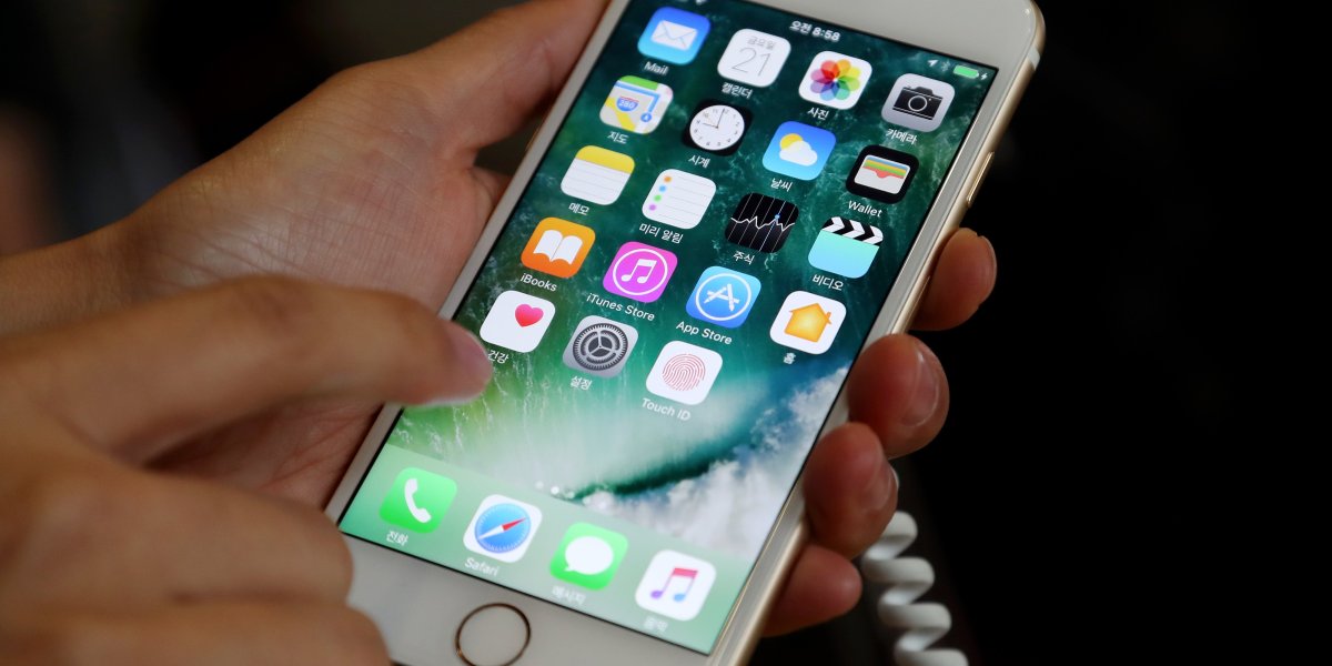 Apple's iPhone 8: Look for a Curved OLED Screen | Fortune