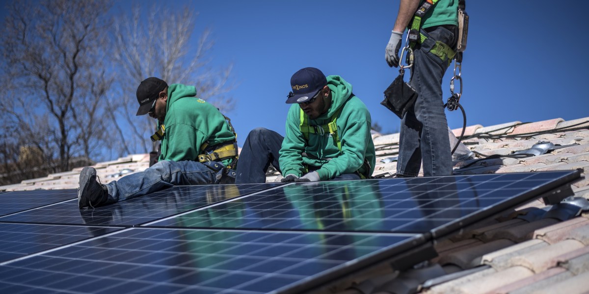 U.S. Solar Jobs Rose 24.5% to Surpass Fossil Fuel Power Plant Workers ...