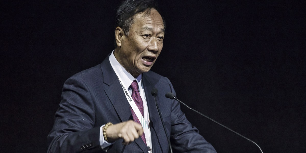 China Premier Visits Foxconn After Its CEO Visits White House | Fortune