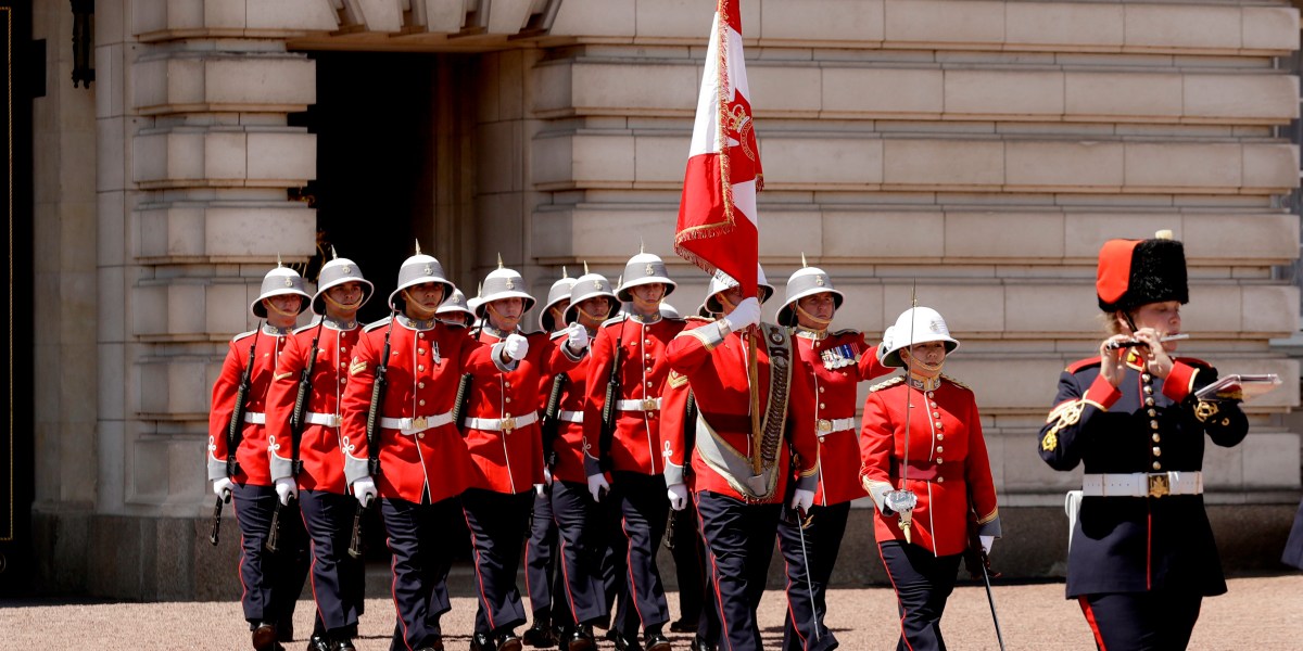 Changing of the Guard: Female Officer Leads at Buckingham Palace | Fortune