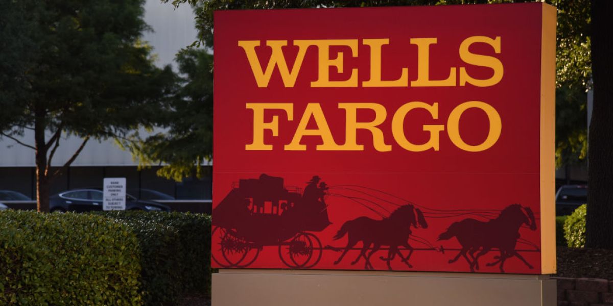 Wells Fargo Eyes Mortgage Fees and Identity Theft Insurance in Scandal ...
