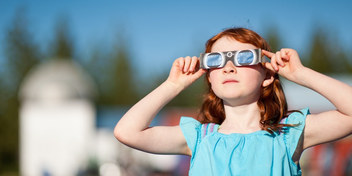 Solar Glasses: Why You Need Them to Watch the Eclipse | Fortune