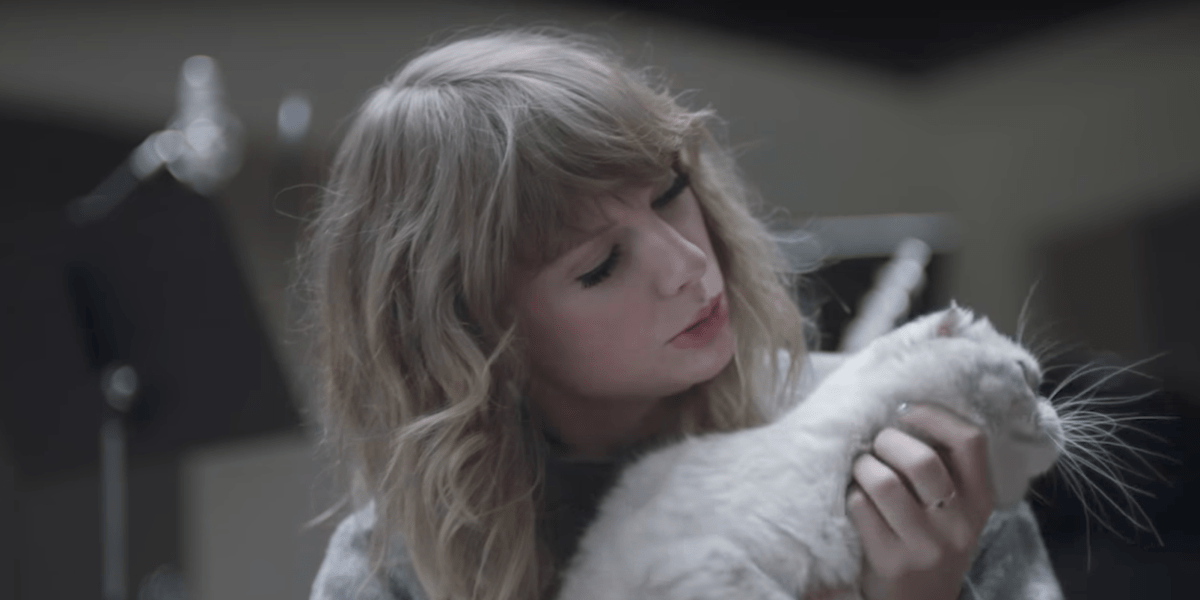 Watch Taylor Swift's New Ad for AT&T Featuring Andy Samberg | Fortune
