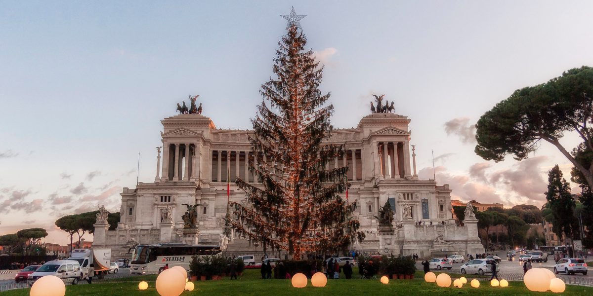 Rome's $57K Christmas 2017 Tree Dubbed the World's Saddest | Fortune