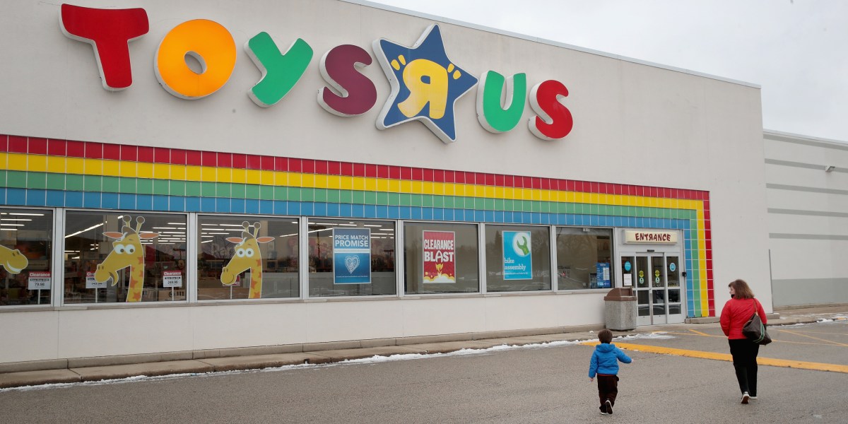 Amazon May Buy Some Empty Toys 'R' Us Stores | Fortune