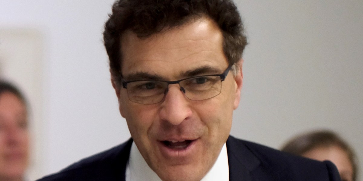 Facebook Executive Elliot Schrage Leaving After 10 Years | Fortune