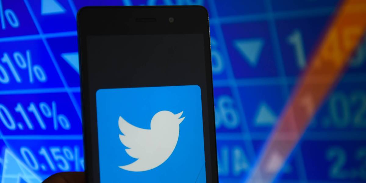Twitter Shares Surge Most in 8 Months as Earnings Blow Past Forecast ...