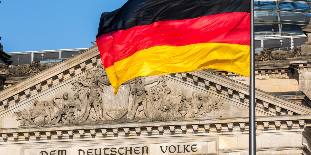 Germany Alters Labor Laws to Woo Brexit Bankers | Fortune