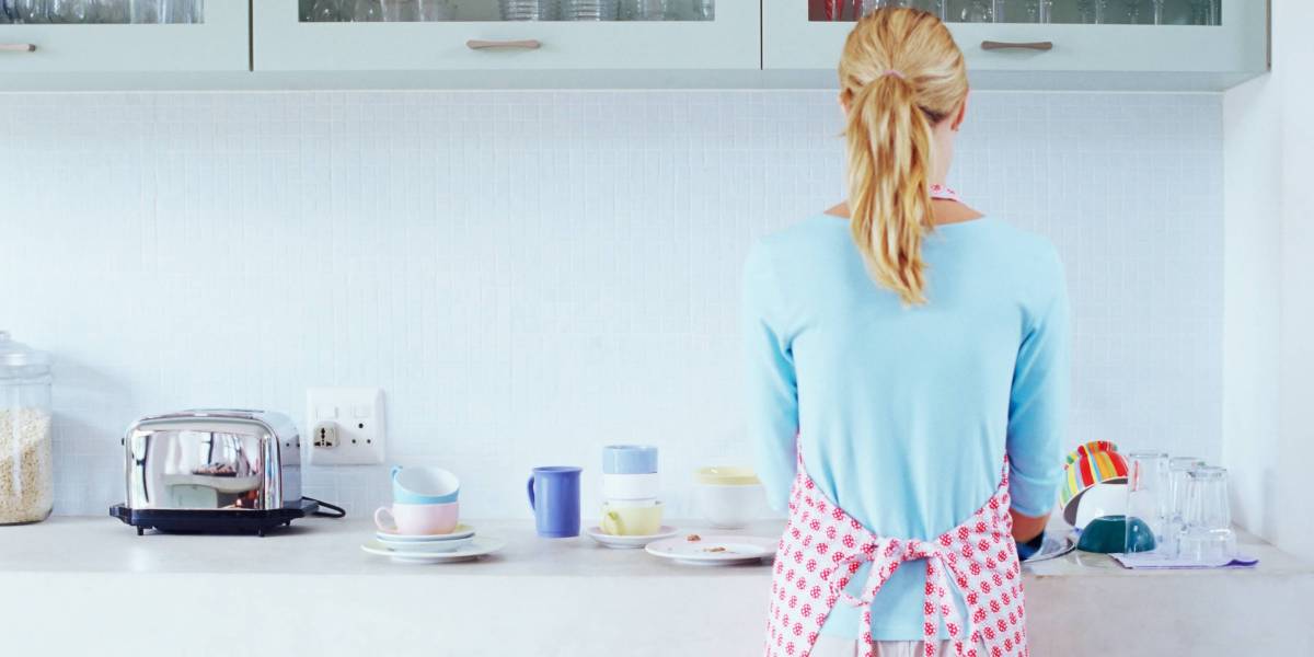 Married Women Do More Housework Than Single Moms, Study Finds | Fortune