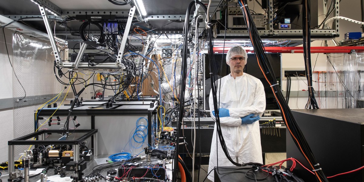 Samsung Invests in Google, Amazon-Backed 'Trapped Ion' Quantum Computer ...