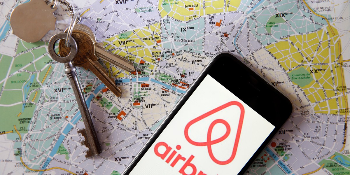 Airbnb: New hire highlights expansion into hotel and condo rentals ...