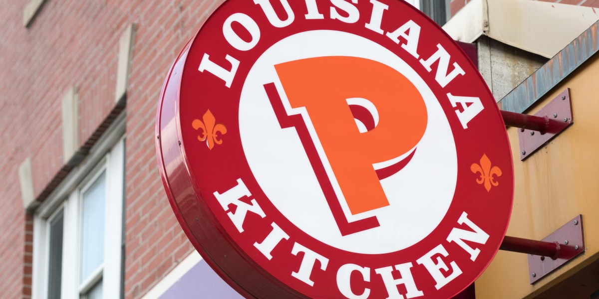 Popeyes chicken sandwich gives RBI a huge sales boost | Fortune
