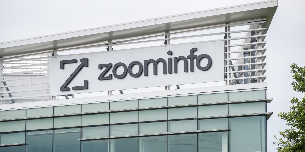 ZoomInfo raises nearly $1 billion in its IPO | Fortune