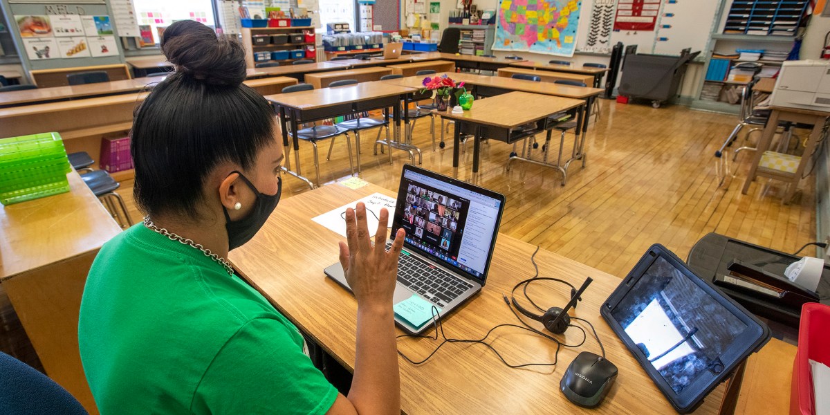As a new school year begins, Zoom endures a four-hour outage | Fortune