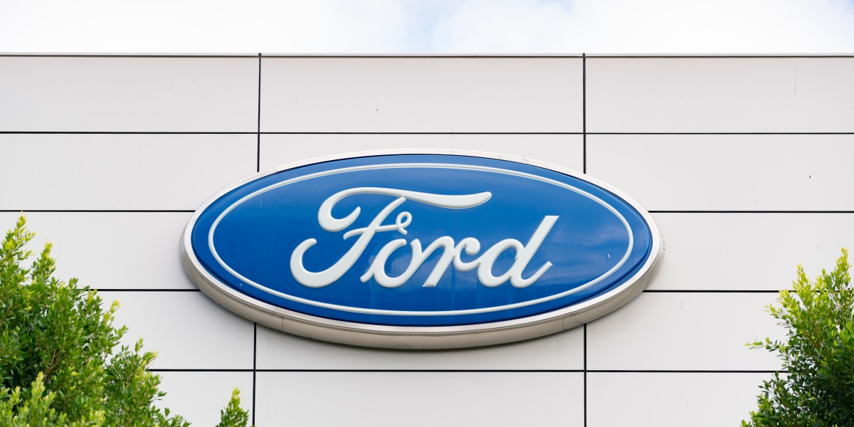 Ford adds electric van to its commercial vehicle lineup | Fortune