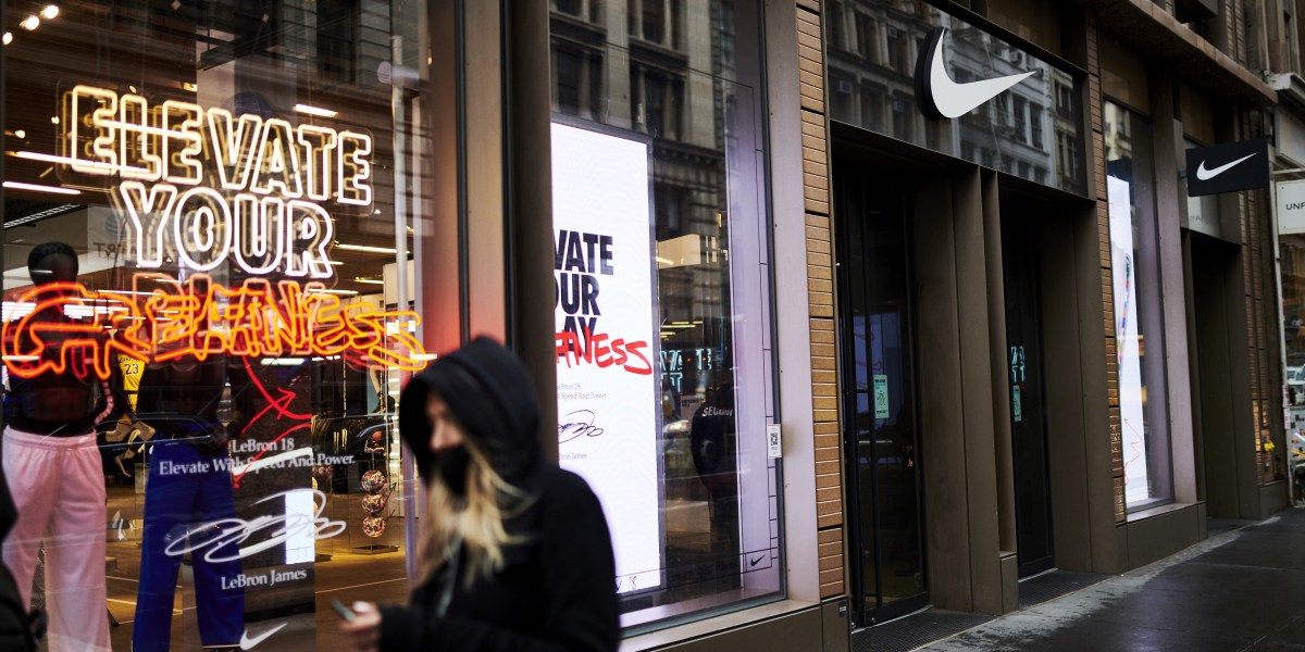 Nike shares hit all-time high on strong digital sales | Fortune