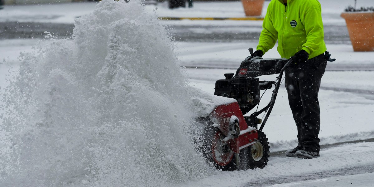 Winter warning: Toro recalls snowblower for 'amputation hazard' | Fortune