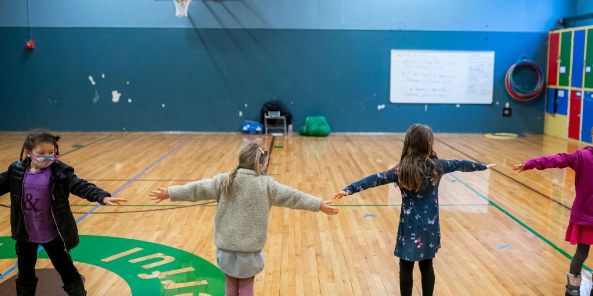 CDC COVID guidelines for schools: 3 feet social distancing for students ...