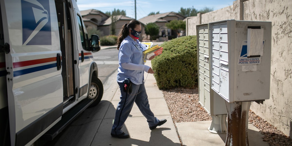 USPS mail delivery slowdowns to begin on Oct. 1 | Fortune