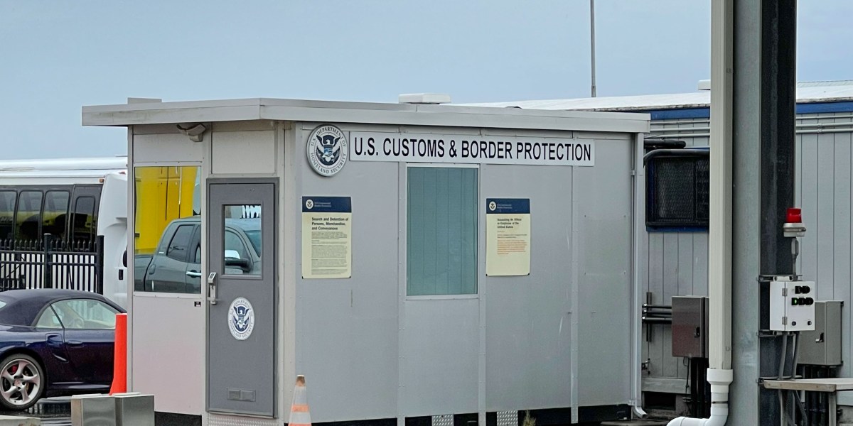 U.S. will reopen land borders with Mexico and Canada for vaccinated ...