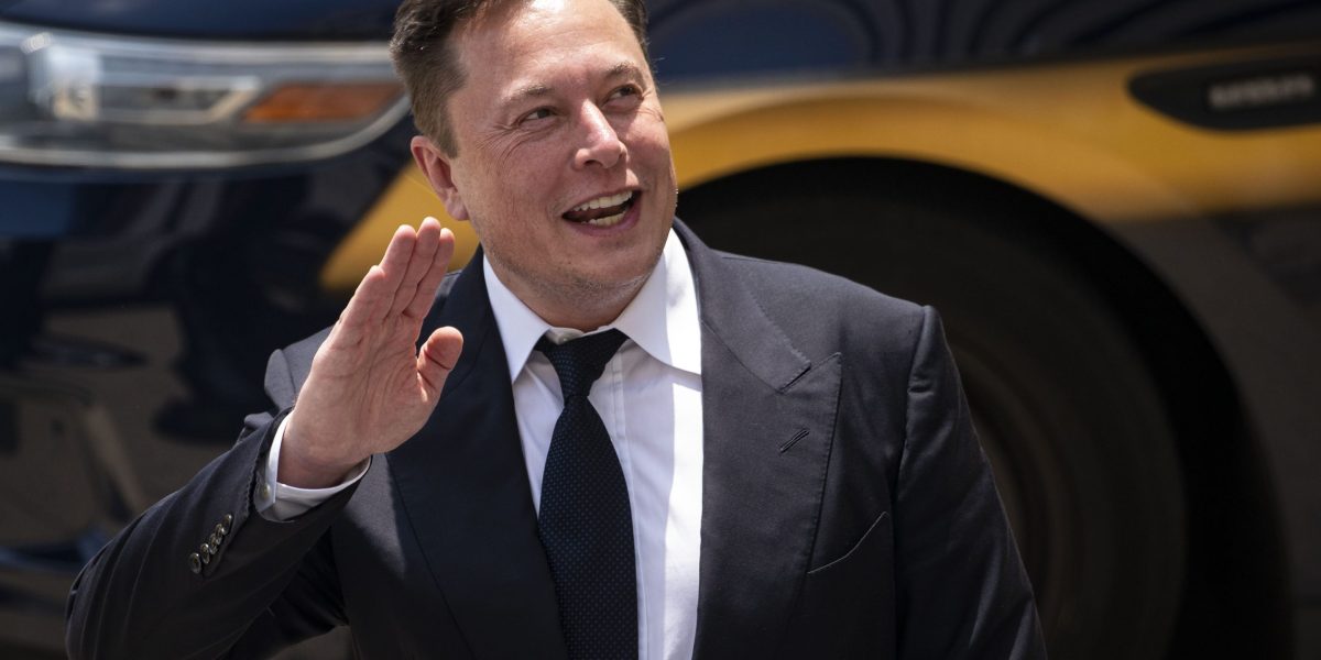 The highest paid CEOs in America in 2021 | Fortune