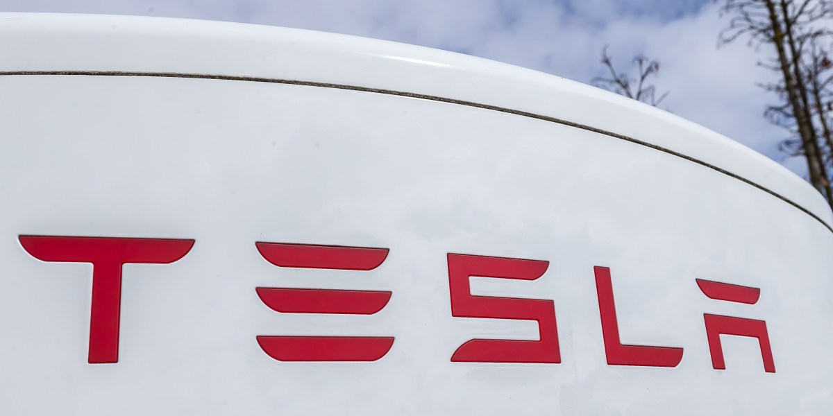 Tesla, crypto and global stocks fall ahead of a closely-watched Fed ...