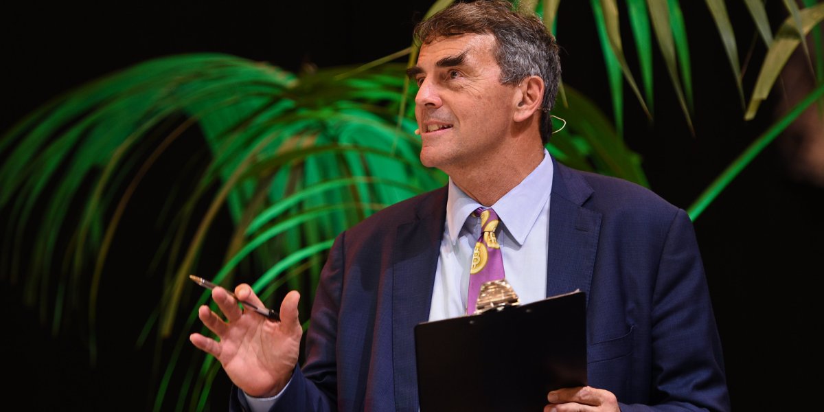 Theranos’ original investor continues to stand by Elizabeth Holmes ...