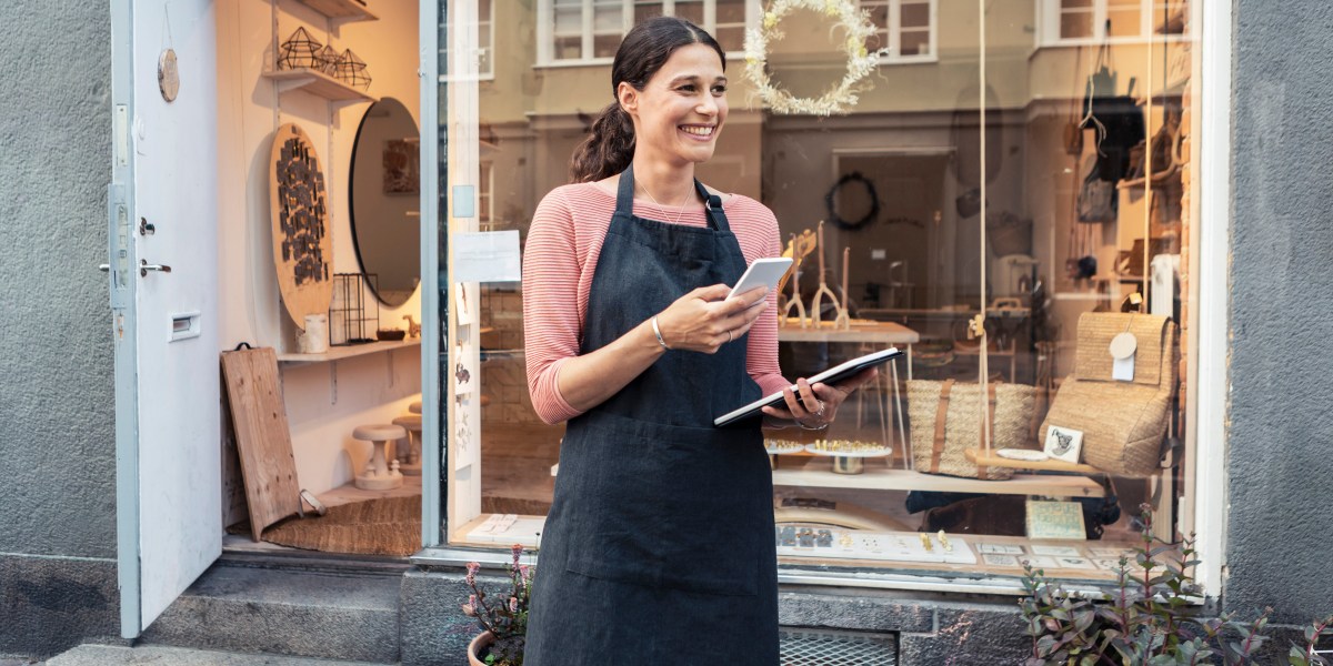 Apple will let small businesses accept payments on their iPhone with a ...