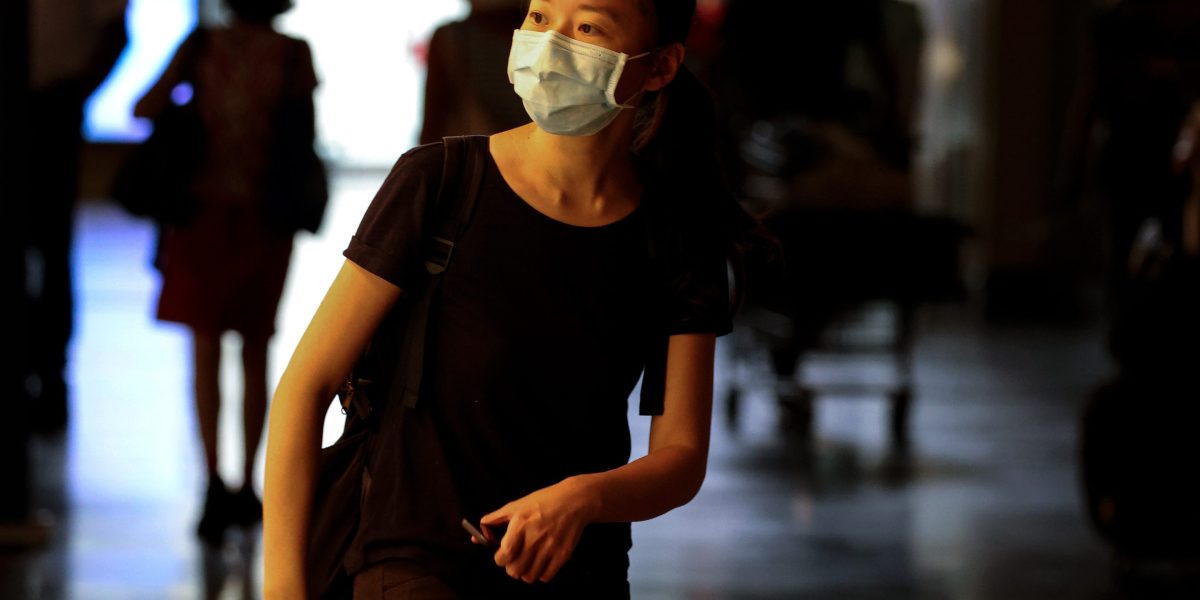CDC to extend travel mask requirement for 2 weeks | Fortune
