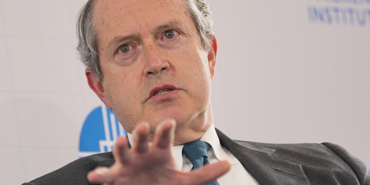 Former Fed chair Quarles warns a recession is likely after delayed ...