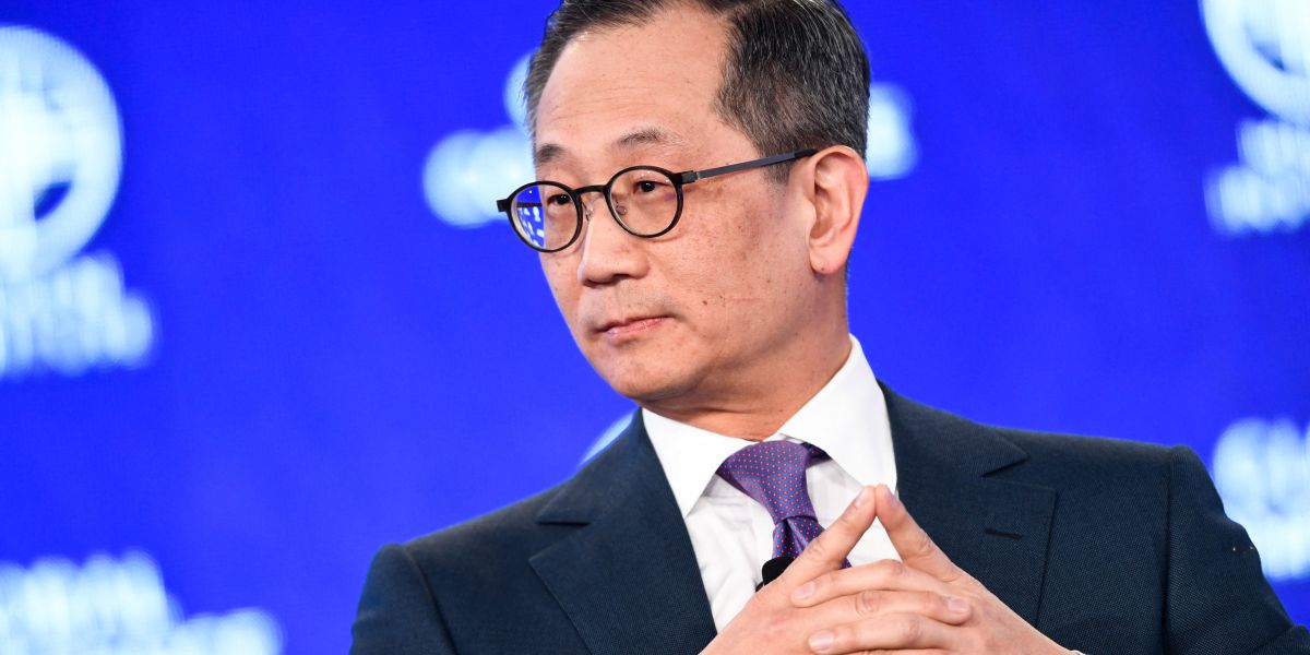 Carlyle’s CEO says he is on alert as recession looms | Fortune