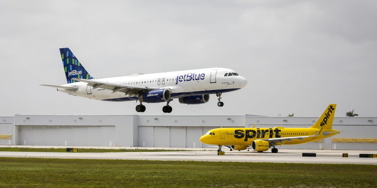 JetBlue boosts Spirit takeover bid ahead of shareholder vote | Fortune