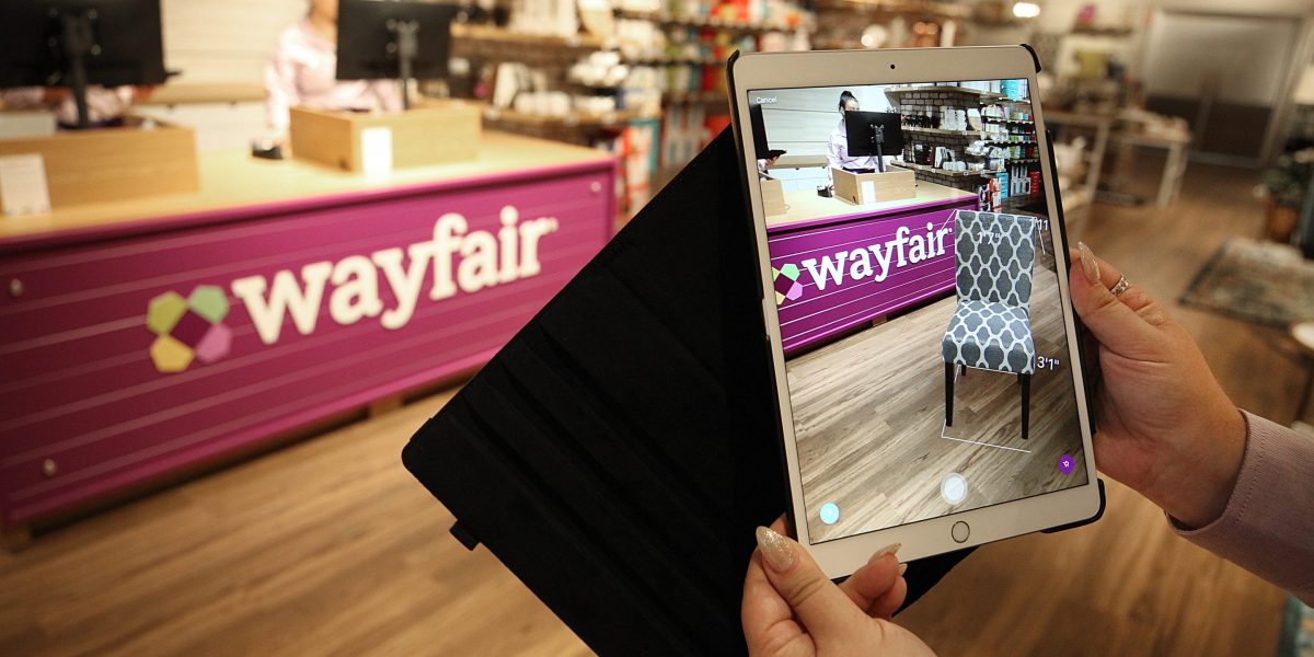 Wayfair workforce layoffs sink share price | Fortune