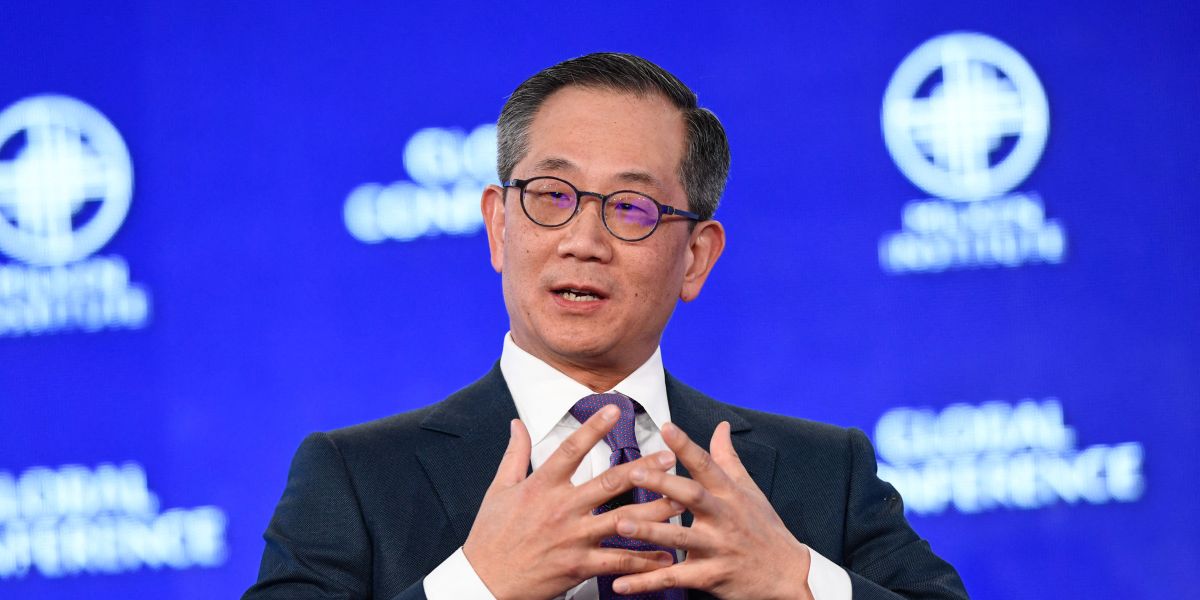How Carlyle Group's co-founders fell out with hand-picked successor ...